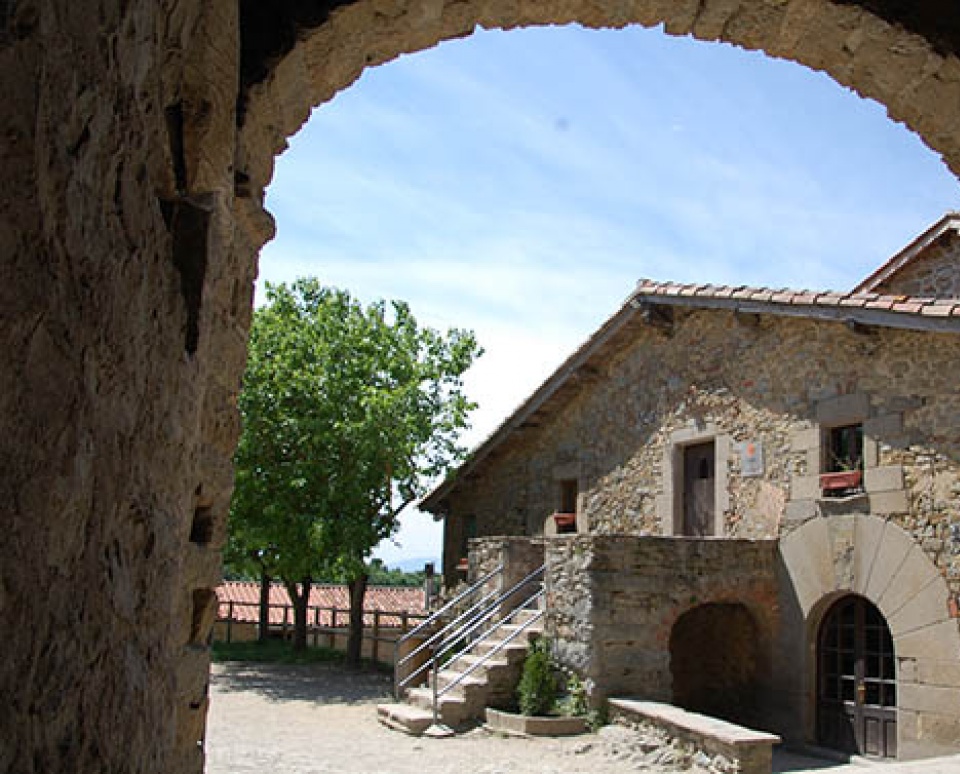 Eix estels - cases de colònies de qualitat